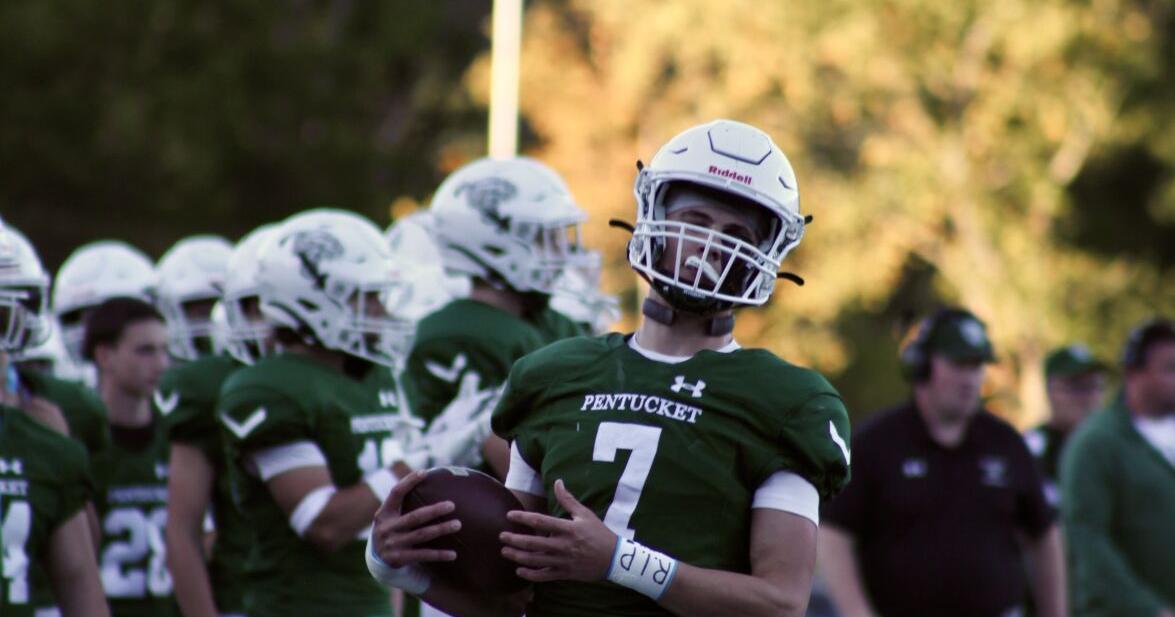 'Big 3' dazzle again, Pentucket football seniors get long-awaited win ...