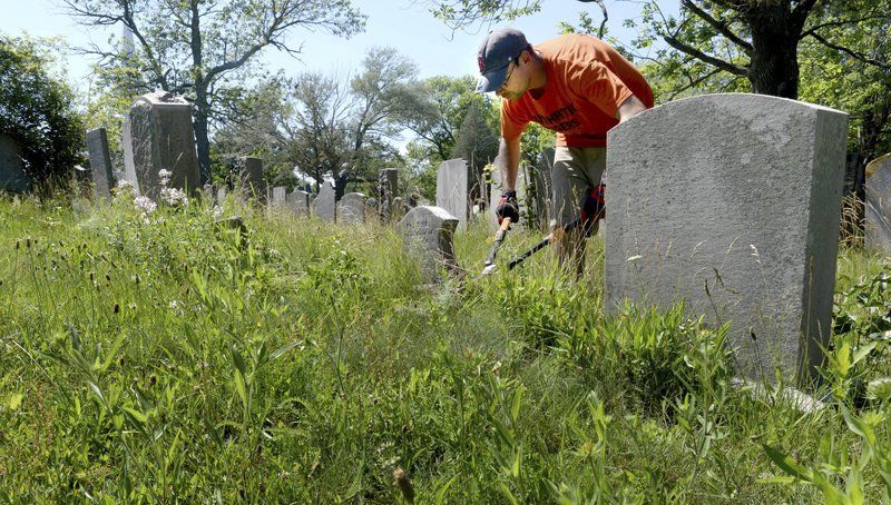 Jarvis leads cleanup effort at First Parish Cemetery | Local News ...