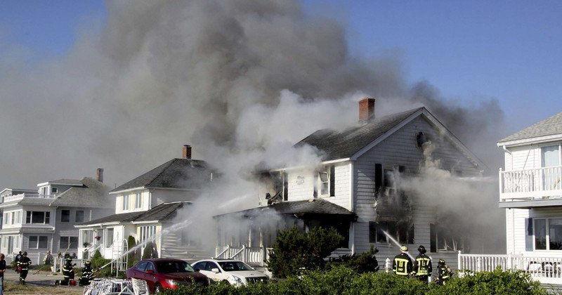 Fire destroys Seabrook Beach home | Local News | newburyportnews.com