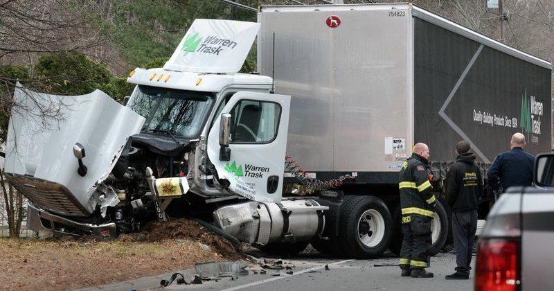Two injured in Rowley collision | Local News | newburyportnews.com