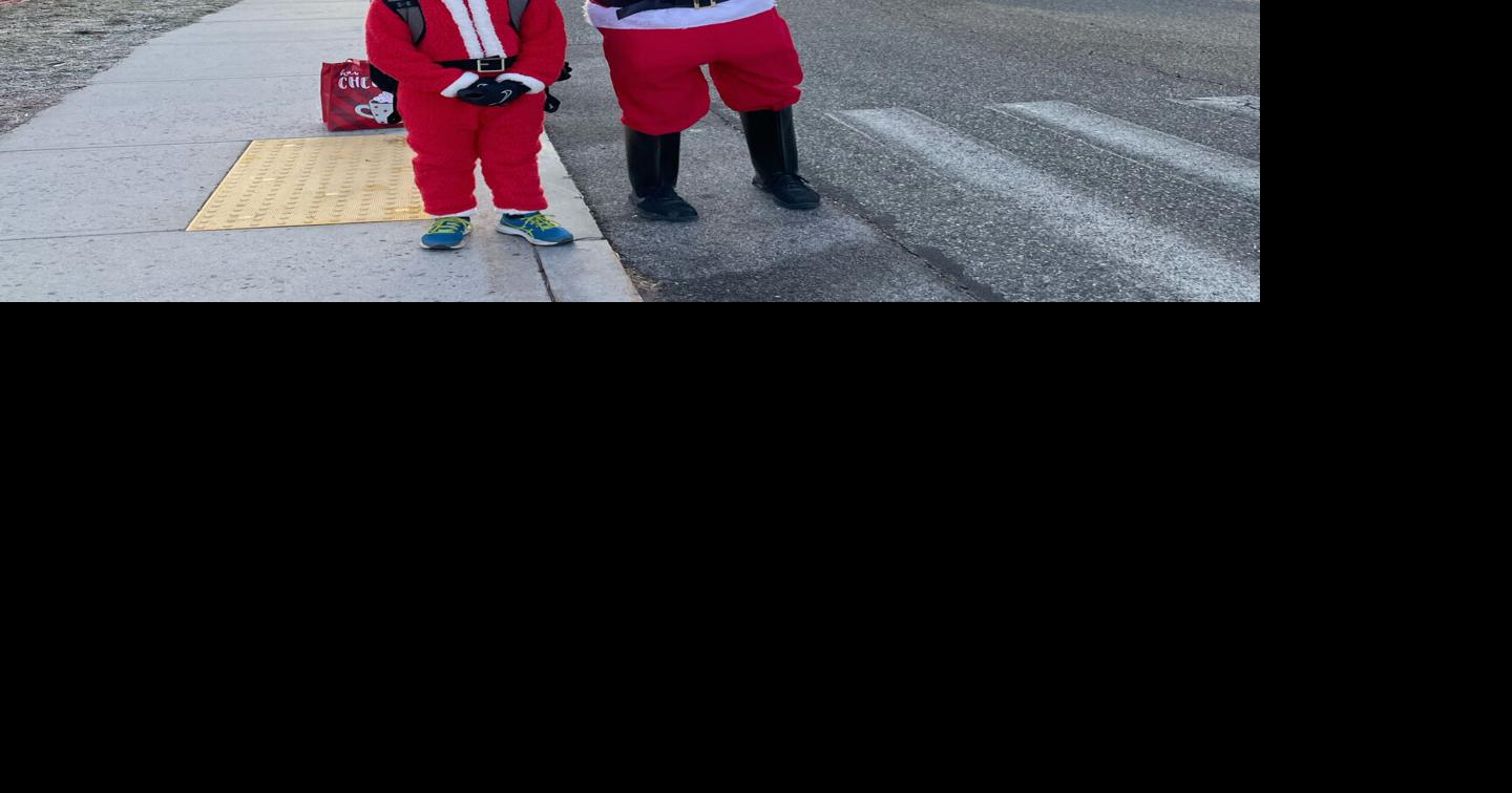 Santa crossing | Photos | newburyportnews.com