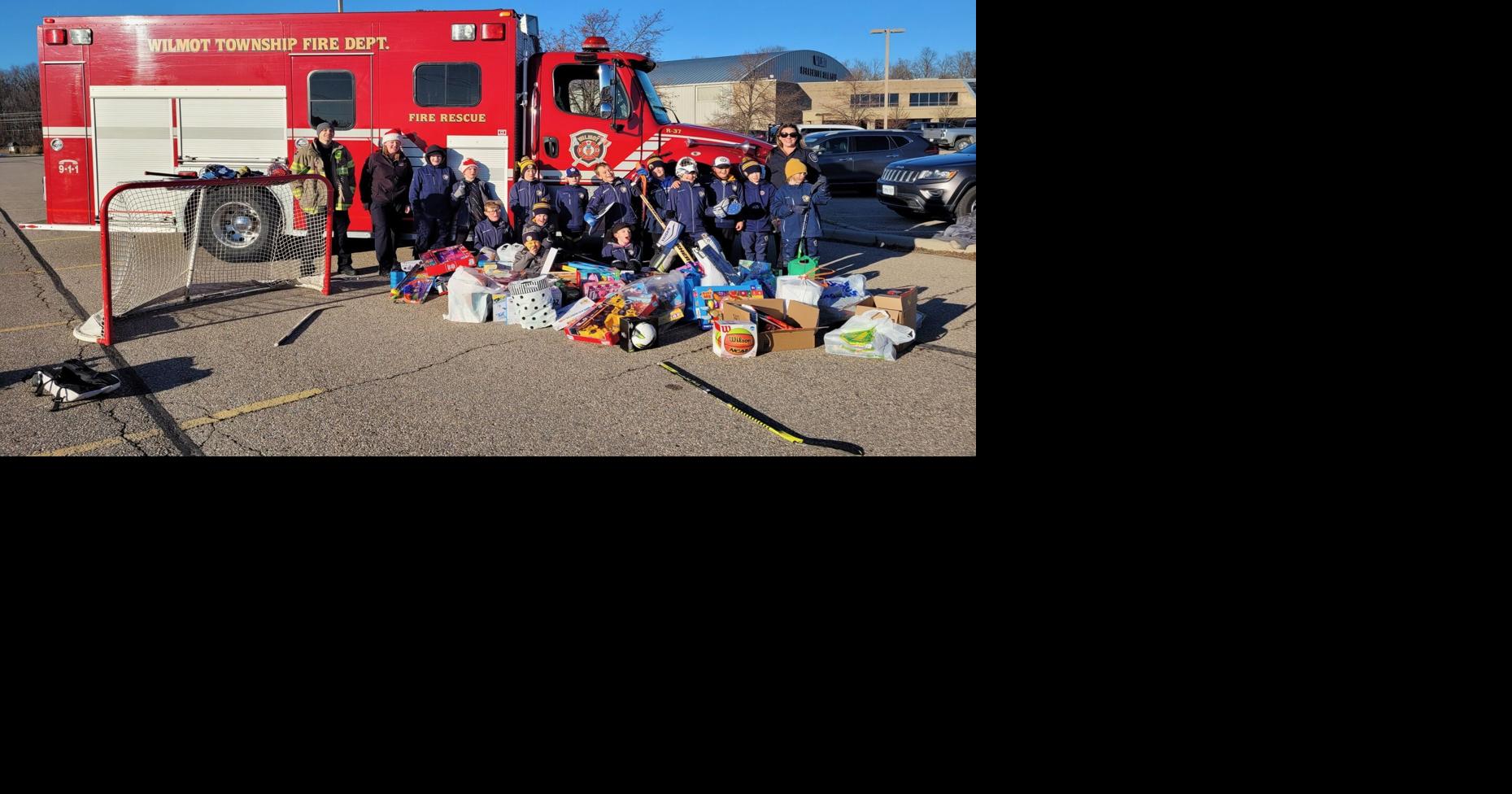New Hamburg Huskies U9 MD hockey team donates toys to Wilmot Fire ...