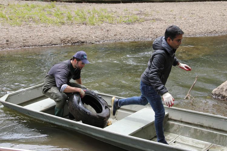 Volunteers haul tires, other garbage out of Whippany River in Hanover ...