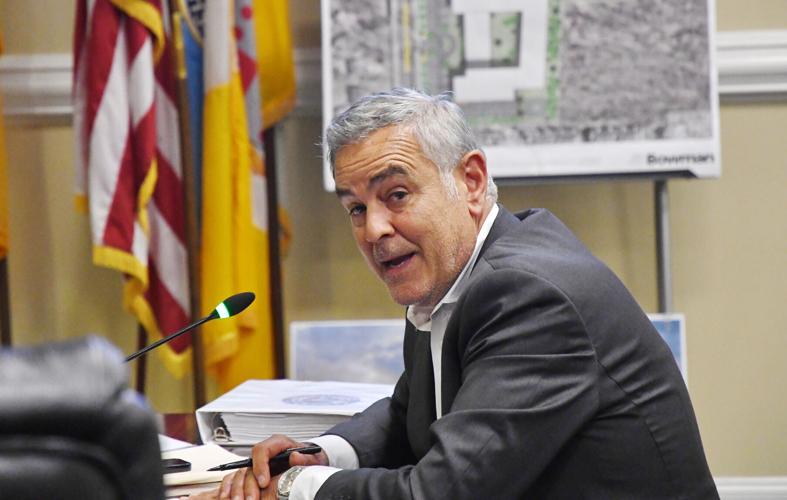 Housing development plan for old H2Ocean site presented at Hanover ...