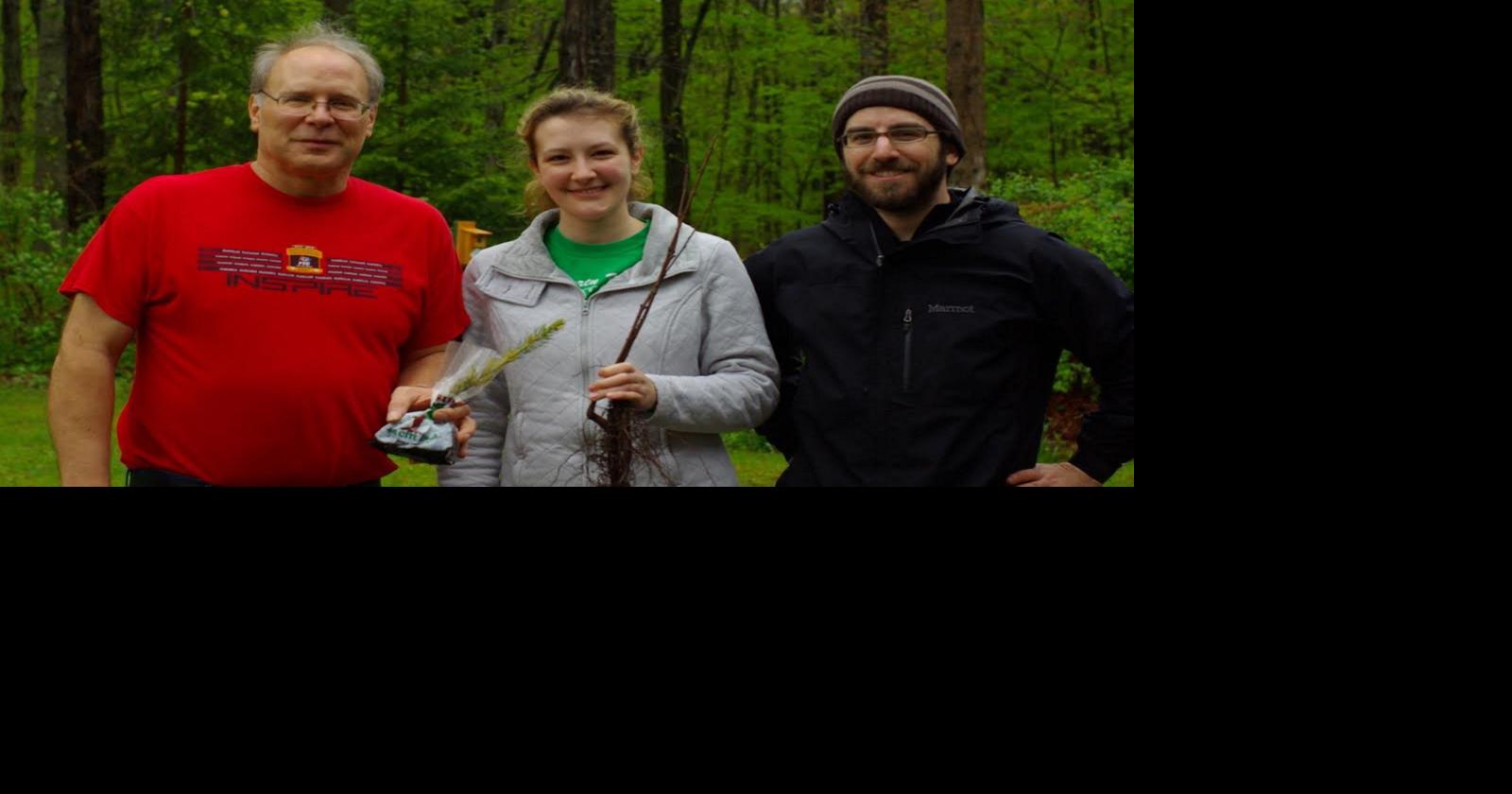 Harding gives out seedlings to offset Superstorm Sandy damage ...
