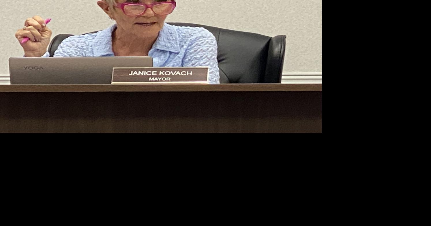 Clinton mayor updates residents on tree replacement project | News ...