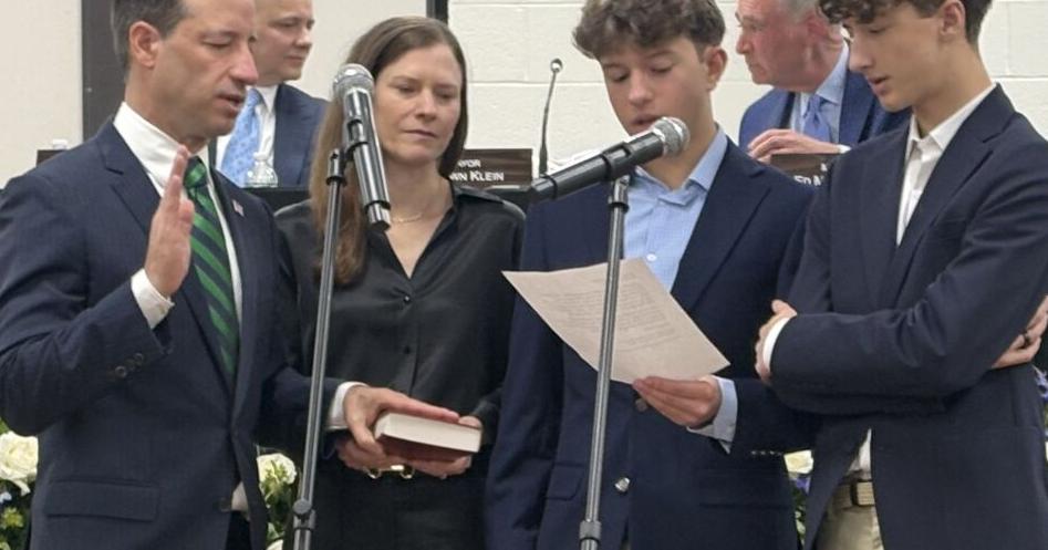 Shawn Klein sworn in as mayor at 2026 reorganization meeting | News ...
