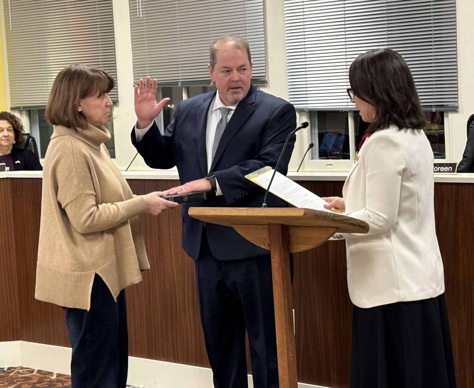 Neibart, again, takes mayoral reins as Mendham Township reorganizes ...