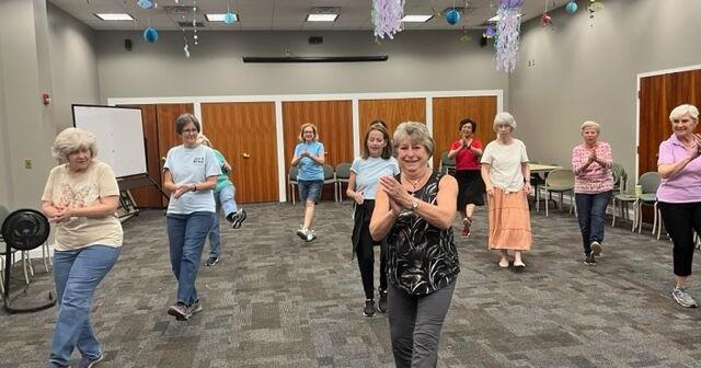 Stirling native teaches line dancing at the Long Hill Library | News ...
