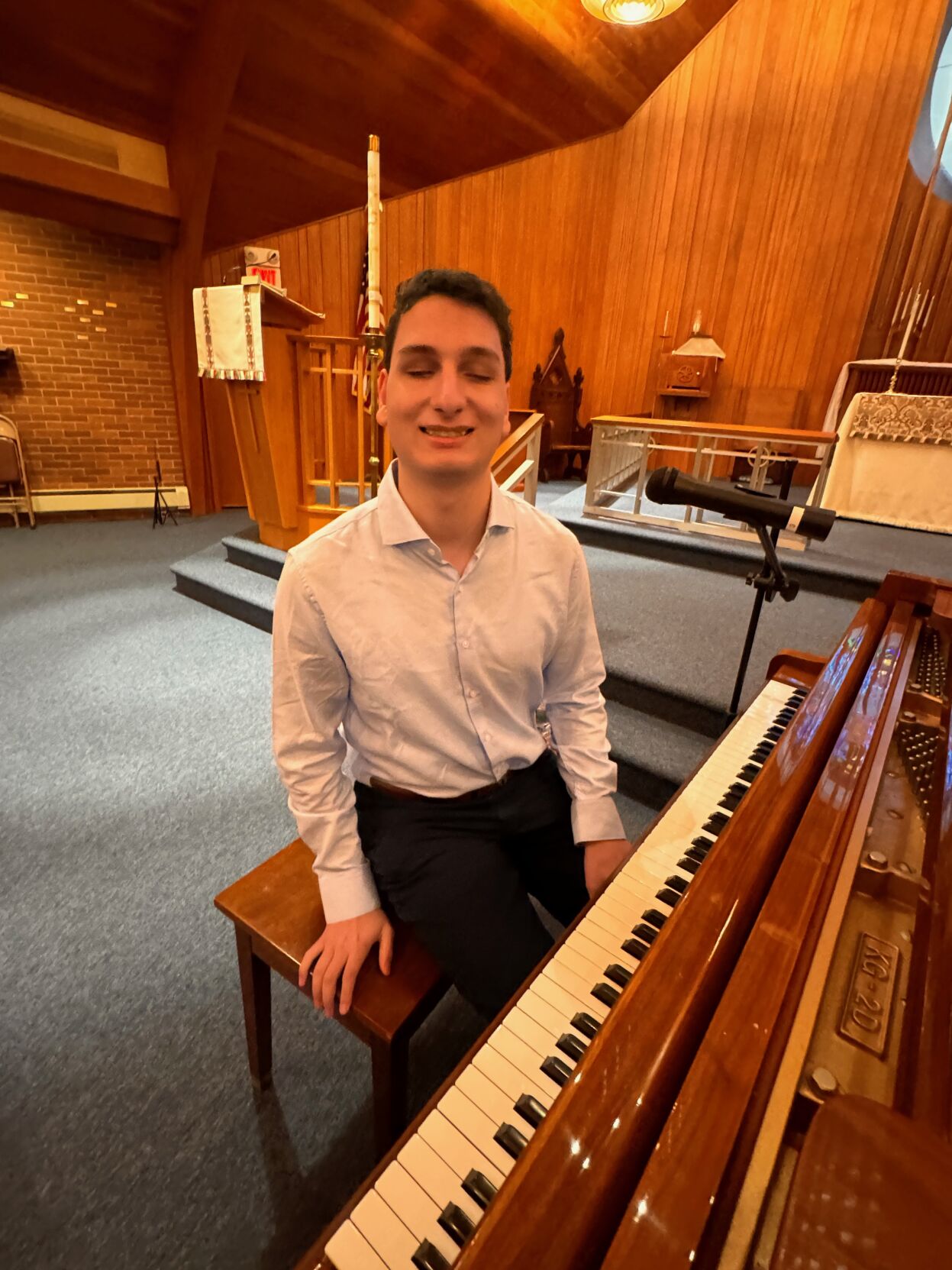 Blind Turkish exchange student wows Chatham audience with perfect pitch ...