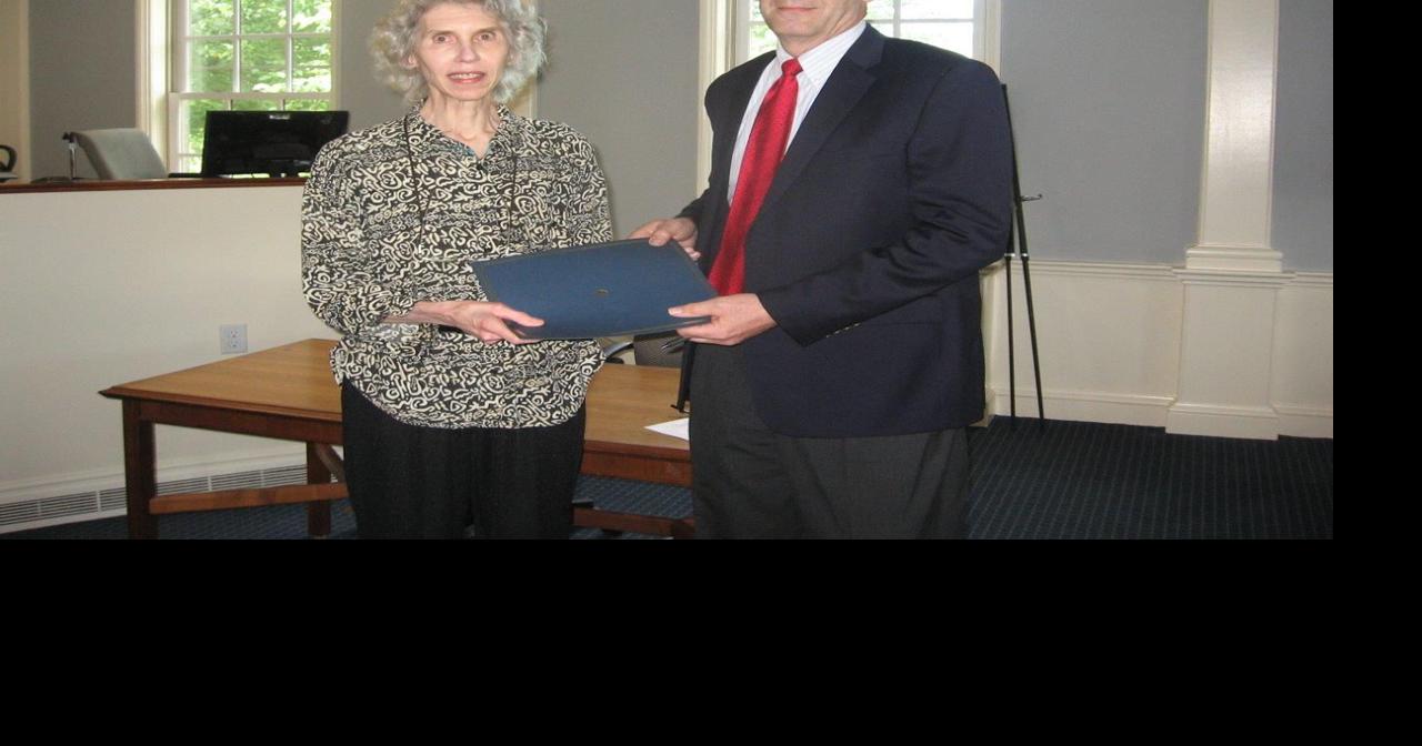 'Goose patrol' leader Shields wins Harding's Pfeiffer award | Observer ...