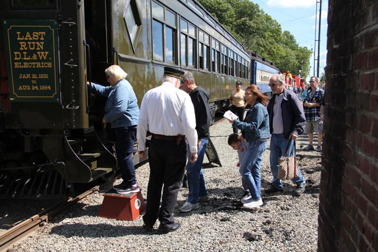 Last of the Electric MU's | News | newjerseyhills.com