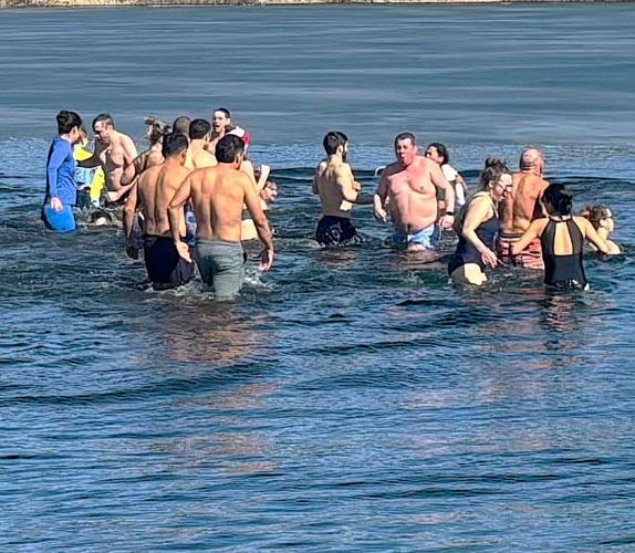 100 take the 'Polar Plunge' in Denville, raising $20,000 | News ...