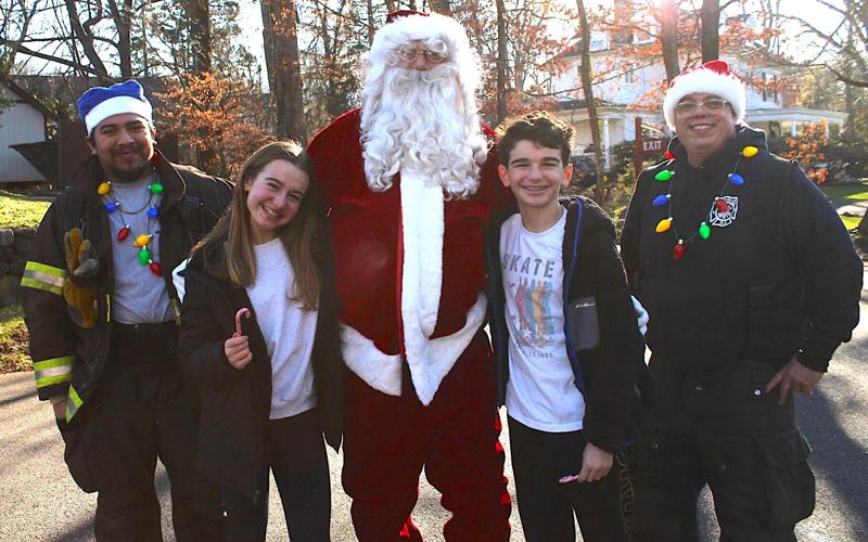 Santa brings candy canes and smiles to Essex Fells | News ...