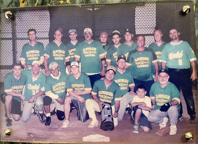 Cloverleaf Tavern men's softball team marks 20 years since first league ...