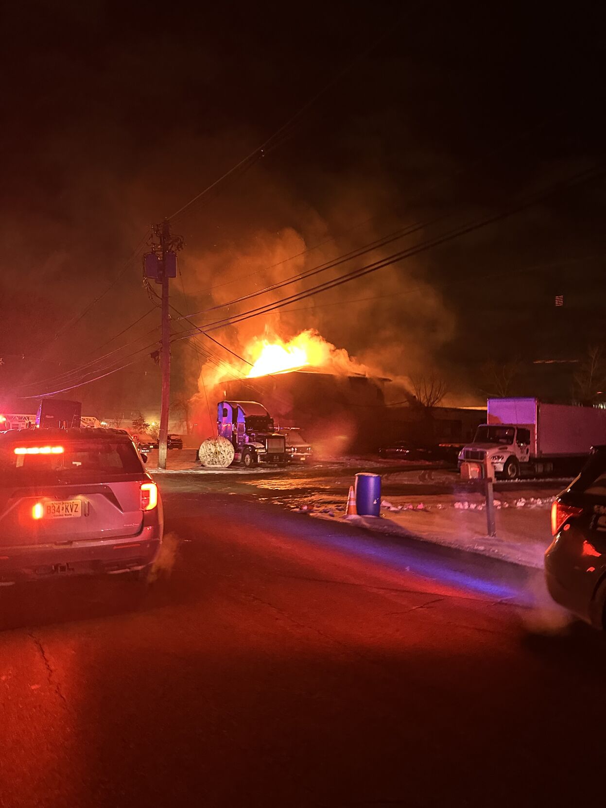 (VIDEO) Commercial building on Ray Place in Fairfield catches fire ...