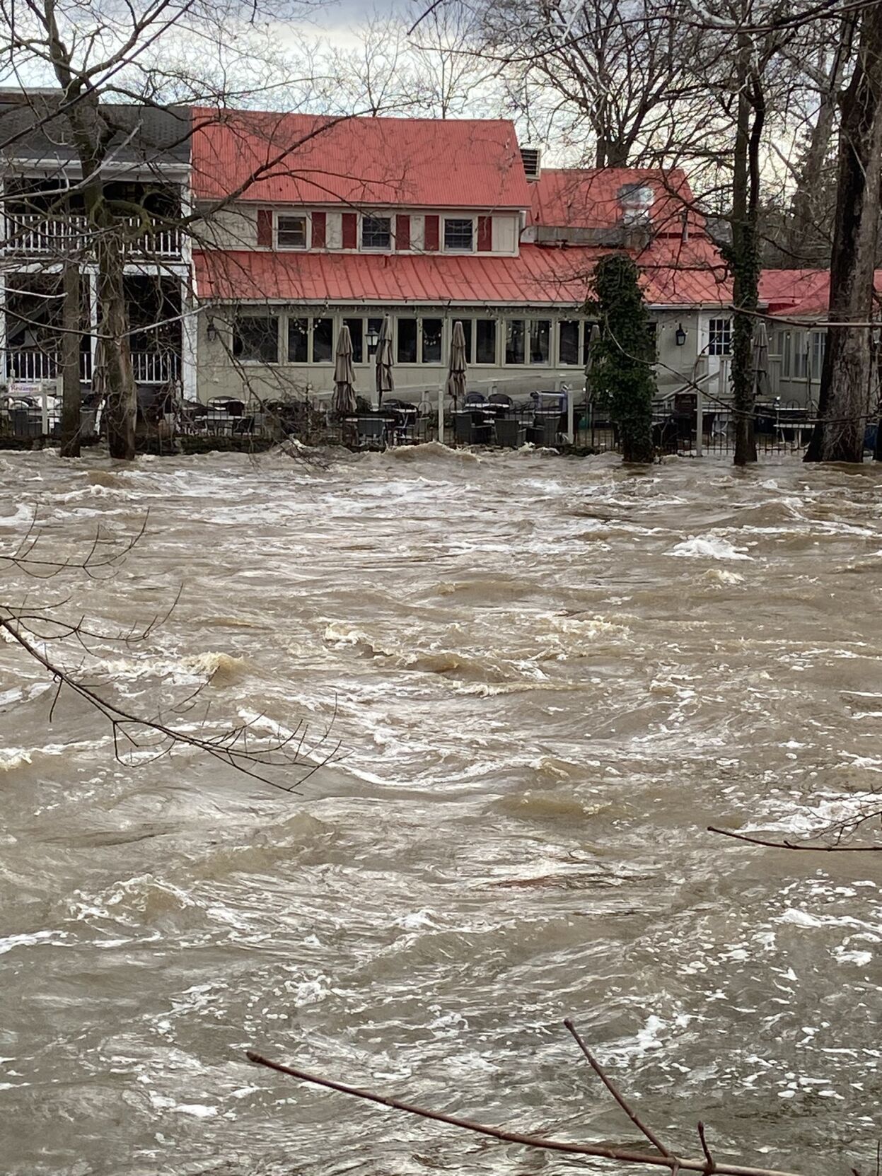 (VIDEO) Clinton impacted by overnight flooding; art museum seeks clean ...