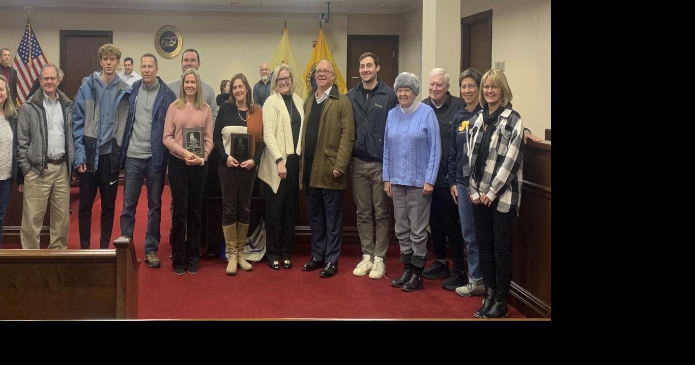 Tracy Aroneo and Beth Smargiassi receive Mary Thoms Award | News ...