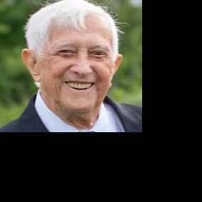 Peter A. D'Elia, Navy veteran, architect, loved golf, reading, family ...