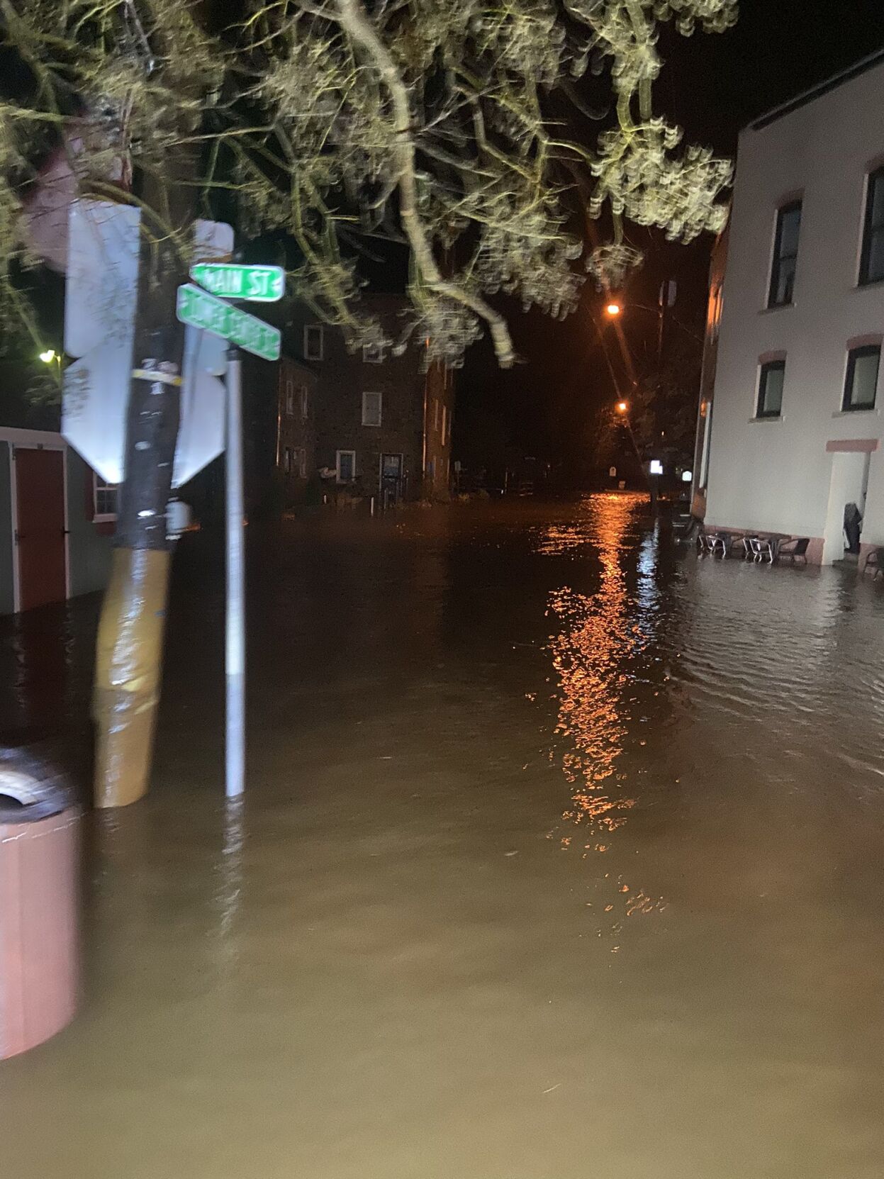 (VIDEO) Clinton impacted by overnight flooding; art museum seeks clean ...