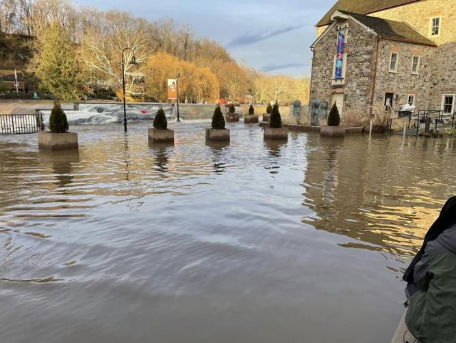 (VIDEO) Clinton impacted by overnight flooding; art museum seeks clean ...