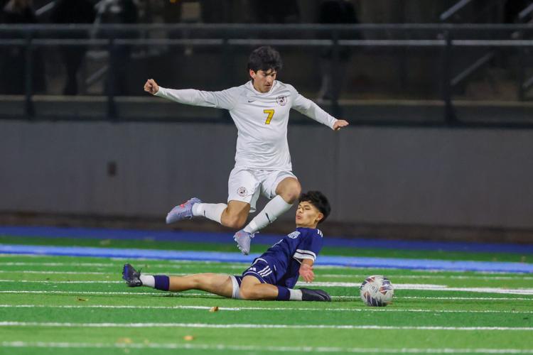 Madison boys solve Harrison, extra-wide field to win sectional title ...