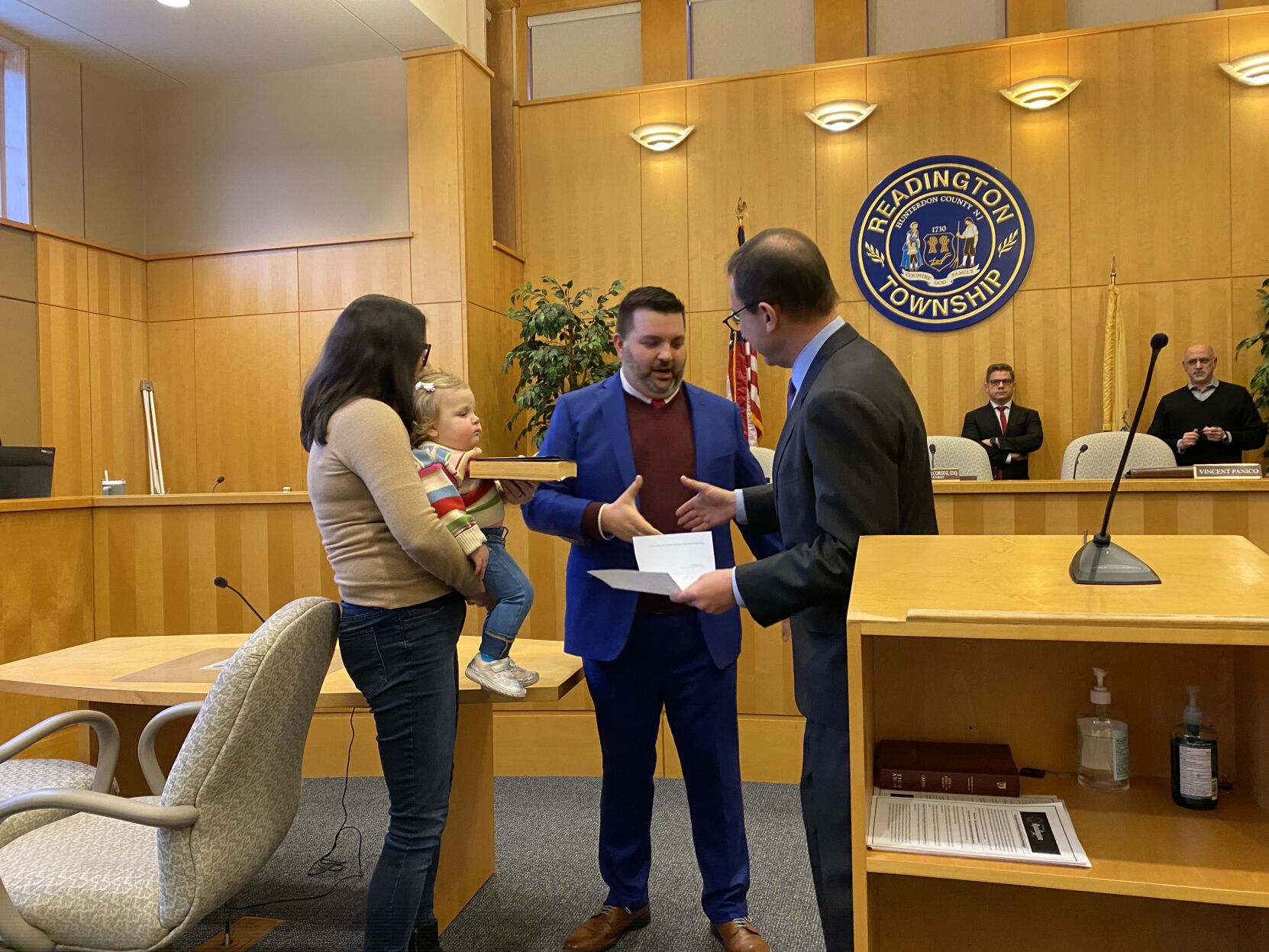 Page A1 | Hunterdon Review e-Edition | newjerseyhills.com