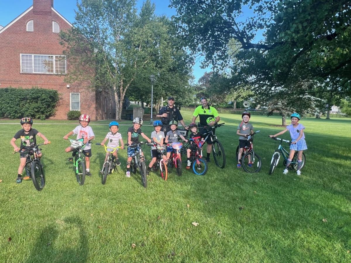 Florham Park Cub Scouts visit Police Department | | newjerseyhills.com