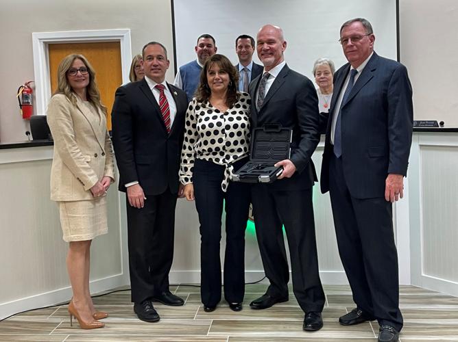 Longtime Roseland Police officer retires | News | newjerseyhills.com