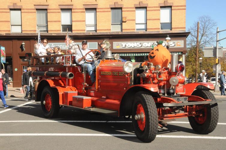 (PHOTOS) Costumed characters descend upon Madison for Halloween Parade ...