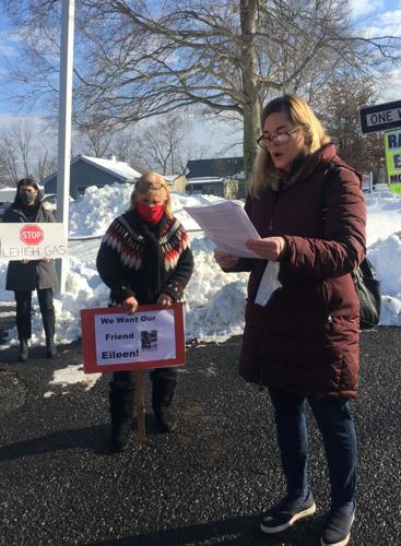 Residents rally to support Basking Ridge gas station owner | News ...