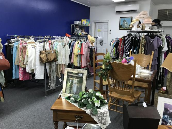 New consignment shop benefits animal shelter | News | newjerseyhills.com