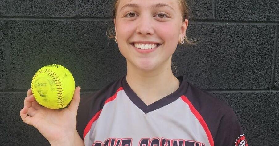 Niethammer, Lady Red slip past Clinton in Region 2-AAA Tournament ...