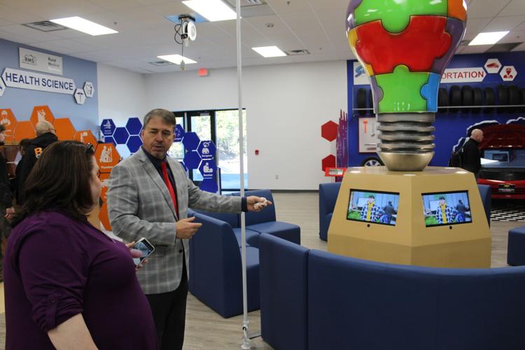 Innovation Center holds open house | News | newportplaintalk.com