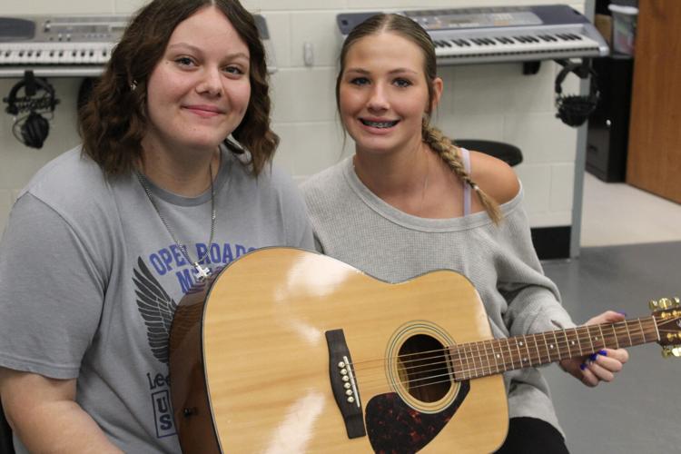 Morgan Wallen Foundation donates $5,000 to CHS guitar class | Community ...