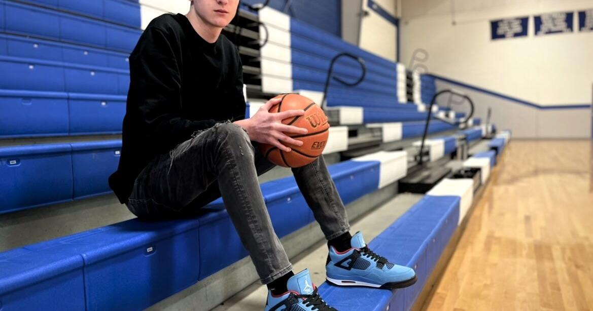 ‘He’s always proud of me’: In basketball and life, Jayston Fine carries ...