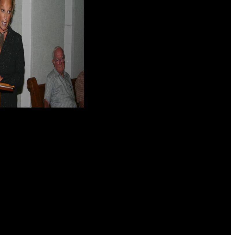 Kathy Holt voted off City Council | News | newportplaintalk.com