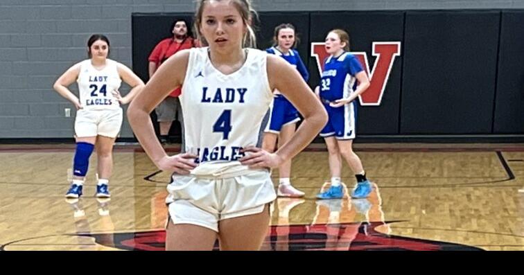 Shylee Shelton makes more history, leading Lady Eagles into district ...