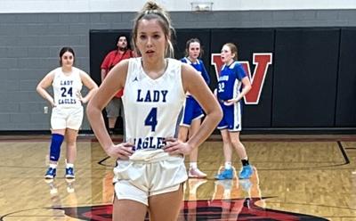 Shylee Shelton makes more history, leading Lady Eagles into district ...