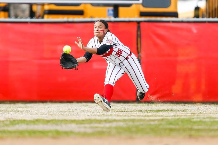 CCHS softball finds a way against Knox West | Sports | newportplaintalk.com