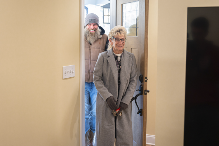 Group builds new home for flood victim | News | newportplaintalk.com