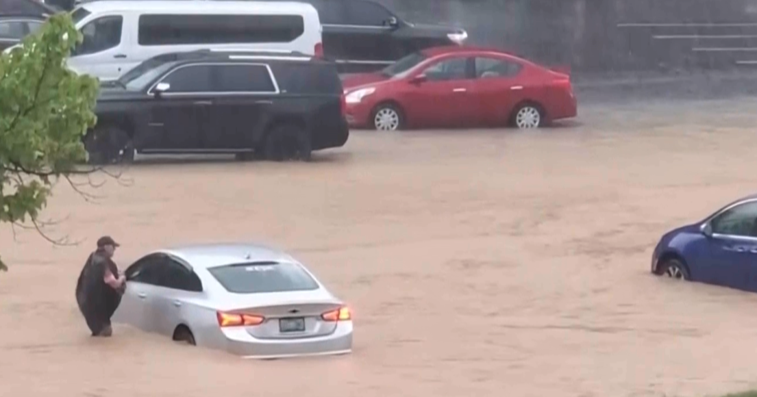Storms bring flash flooding to Dollywood | Community | newportplaintalk.com
