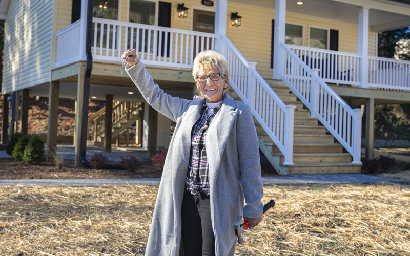 Group builds new home for flood victim | News | newportplaintalk.com