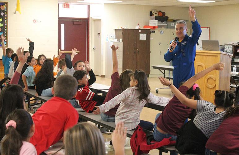 NASA astronaut visits Dennis Chavez Elementary | Education | news-bulletin.com