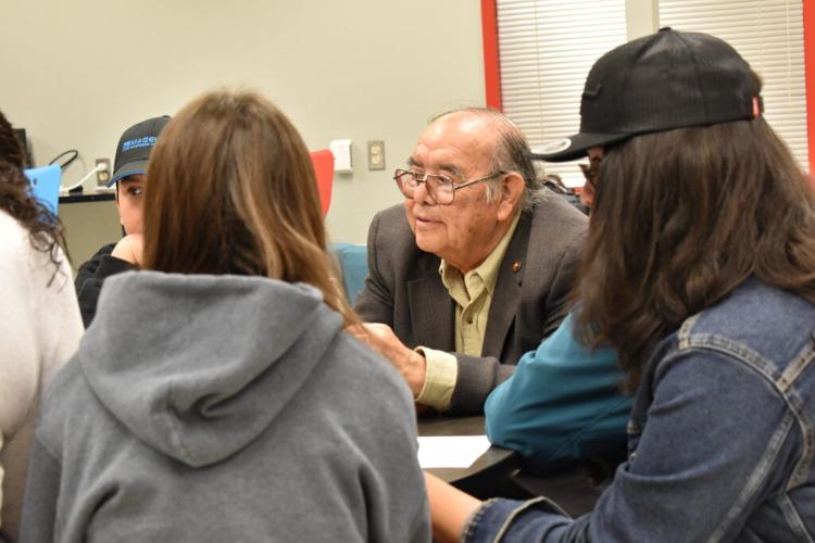 Isleta leaders meet with local students | Education | news-bulletin.com