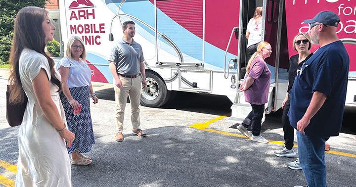 ARH brings mobile unit to chamber event | News | news-expressky.com
