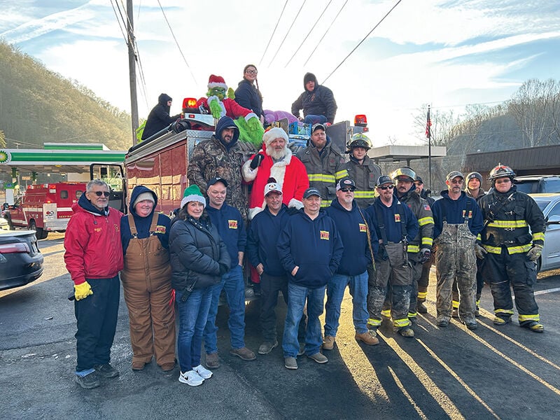Marrowbone VFD Santa Truck makes run | News | news-expressky.com