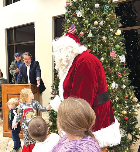 Coal Run swears in commissioners; conducts tree-lighting | News | news ...