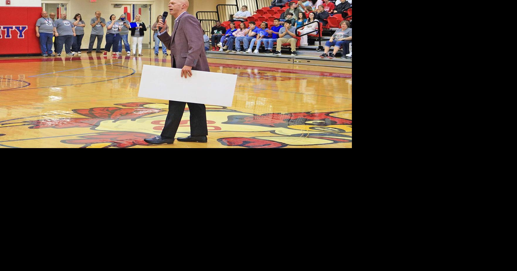 A.W. Hamilton shares message with SCHS | News | news-graphic.com