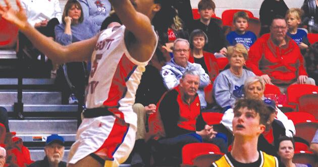 Boys' basketball: Sayre spoils ceremonial evening for Scott County ...